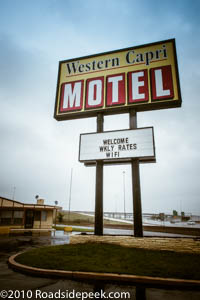 Roadside Peek : Other Roadside Motels Great Plains 2
